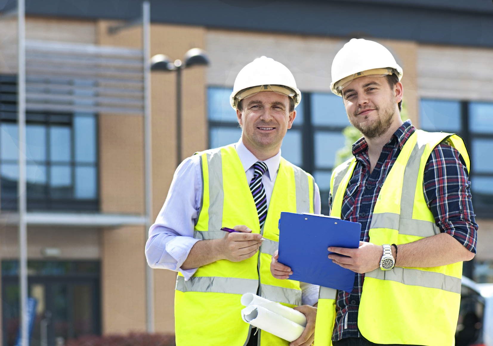 صيغة و نموذج عقد مقاولة مع مهندس لعمل تصميم و مقايسة مع الاشراف ...